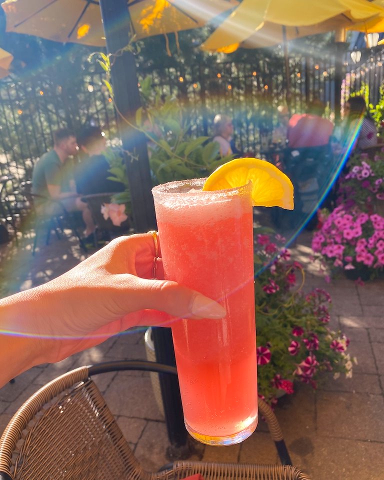 Twigs Tavern and Grille